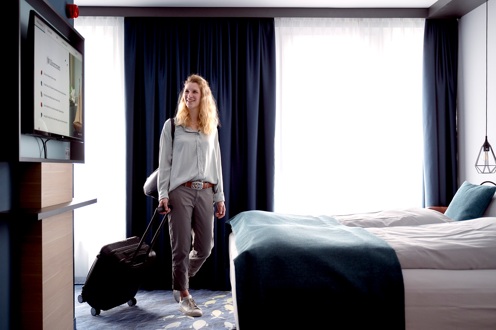 TV management and smart room solutions for your guests - LAN1